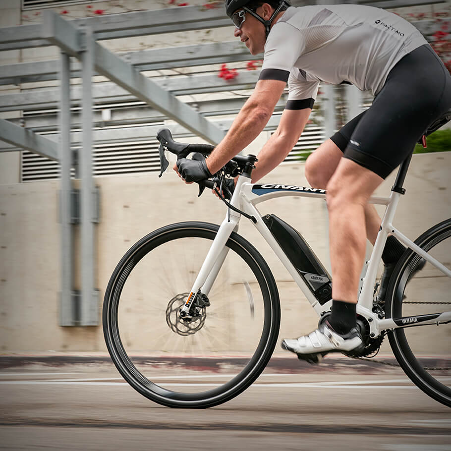 yamaha-power-assist-bikes-2020-civante-man-cruising – Gary's Bikes